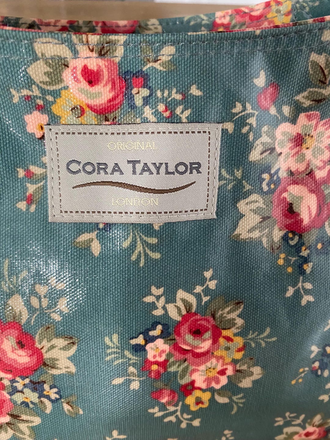 Cora Taylor Floral Shopper Tote: Oilcloth Coated Cotton, Zipper Closure ...