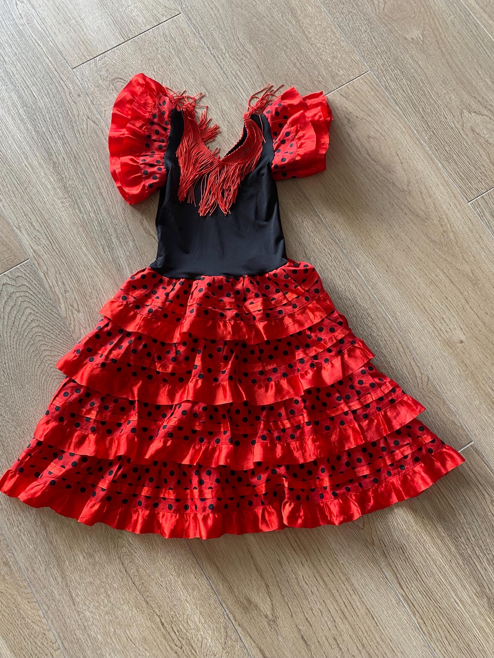 Red Black Flamenco Dress: Spanish Ruffle Dance Costume - Size 5-6 Year ...
