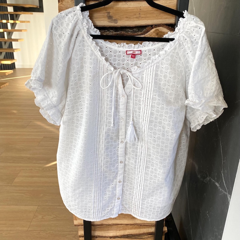 White Cotton Broderie Top Women - Etsy New Zealand