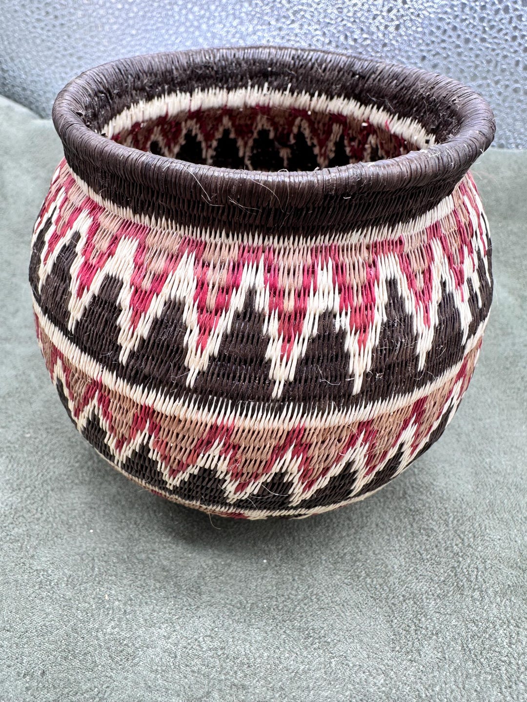 An Exceptional and Fine 20th Century Wounaan Embera Basket 4 "h X 4 ...