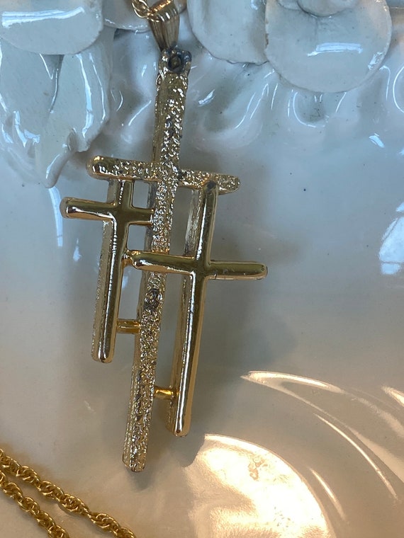 3 cross gold tone - Gem