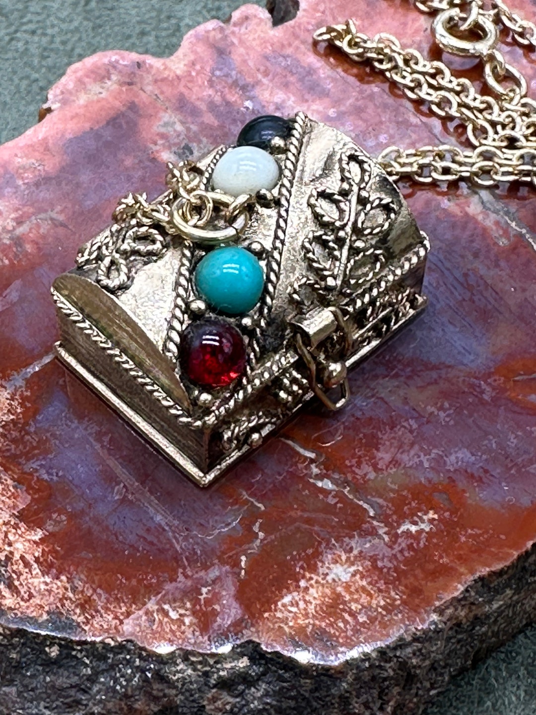 Beautiful Vintage Treasure Chest Pendant Necklace by Avon Pill Box ...