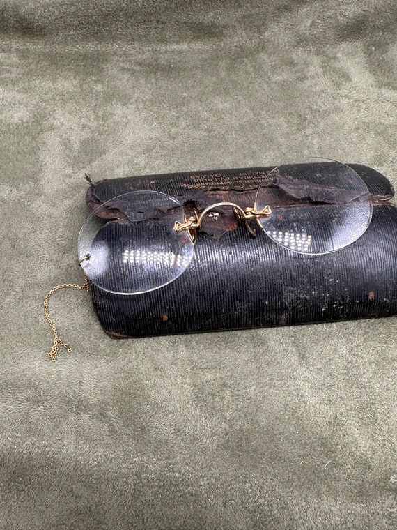 Antique Rimless Glasses in Original Case by Thompson … - Gem