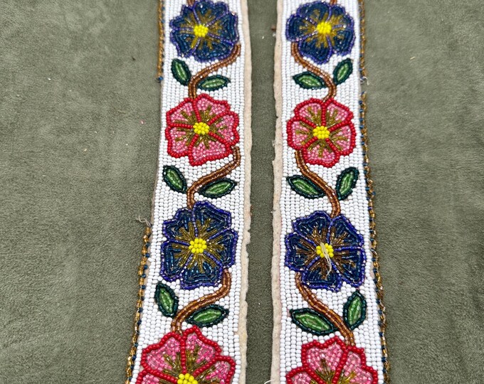 Beautiful Beadwork Red and Blue Flowers on 12 in Strips - Etsy