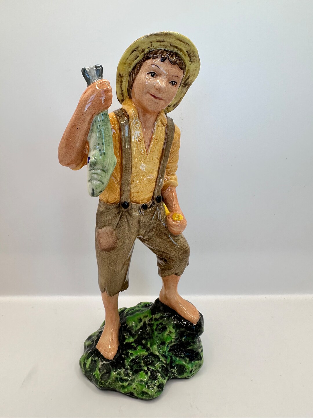 Huckleberry Finn HN2927 - Royal Doulton Figurine - Etsy