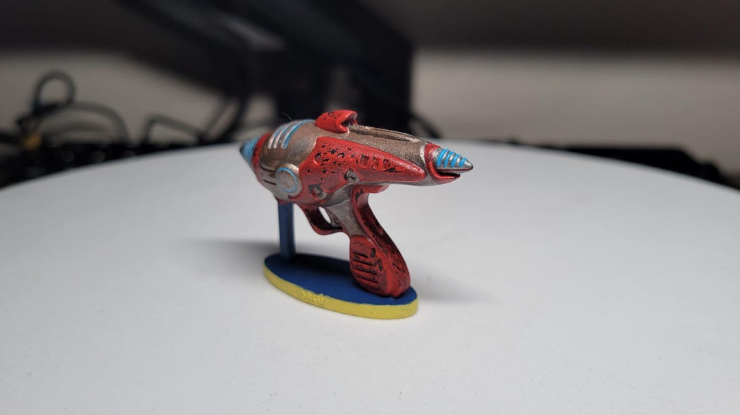 Fallout Alien Blaster Pistol, Hand-painted Miniature for Tabletop Games ...
