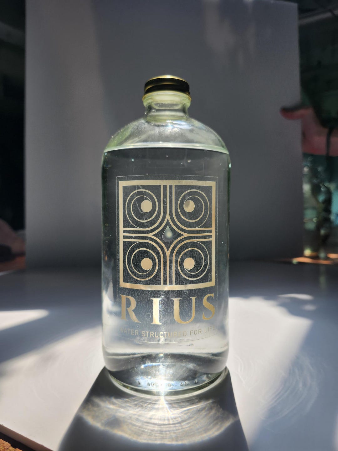 Structured Water 34oz Glass Bottle | Crystal Energized Hexagonal Water ...