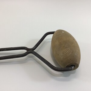 Androck Wooden Roller Food Press Kitchen Utensil Strainer Accessory ...