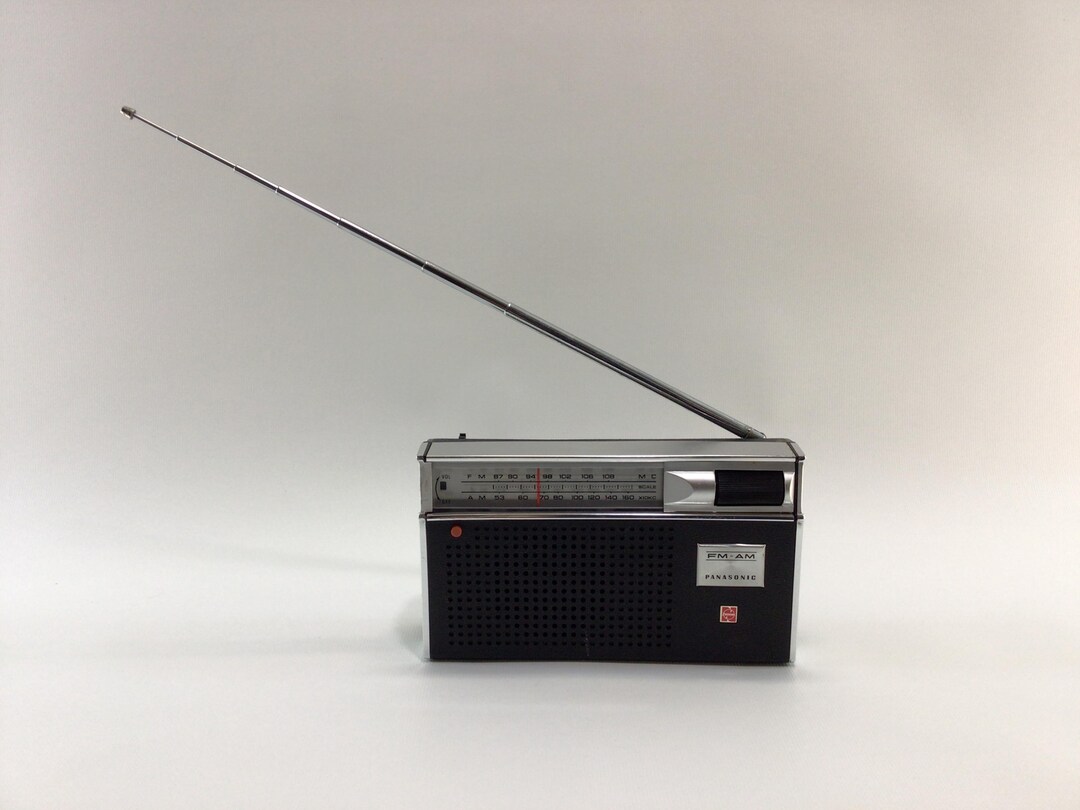 Vintage 9 Transistor AM FM Pocket Radio Panasonic Model RF-680 Analog ...