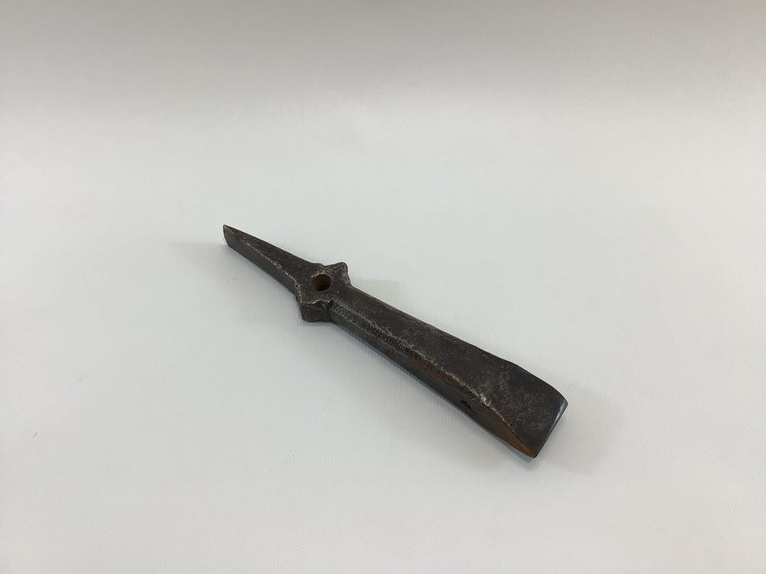 Blacksmith Hot Chisel Double Ended Cut-off Anvil Antique Rustic ...