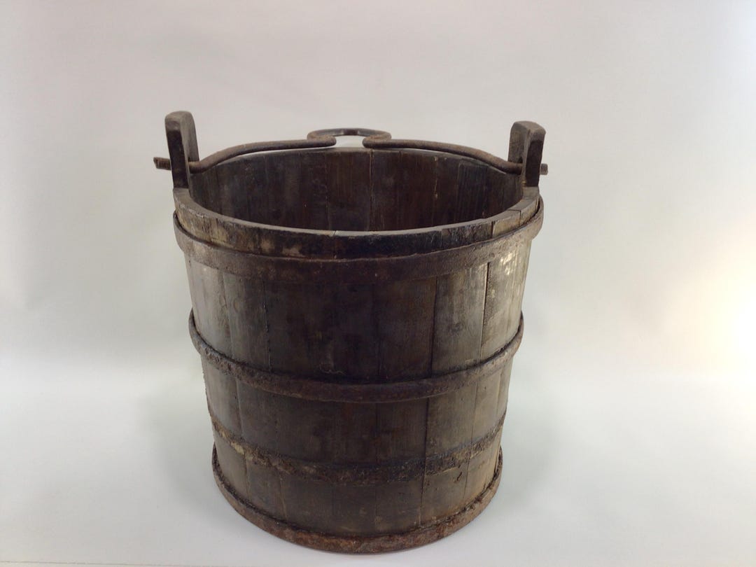 Antique Water Well Bucket With Bail Primitive Rustic Early American ...