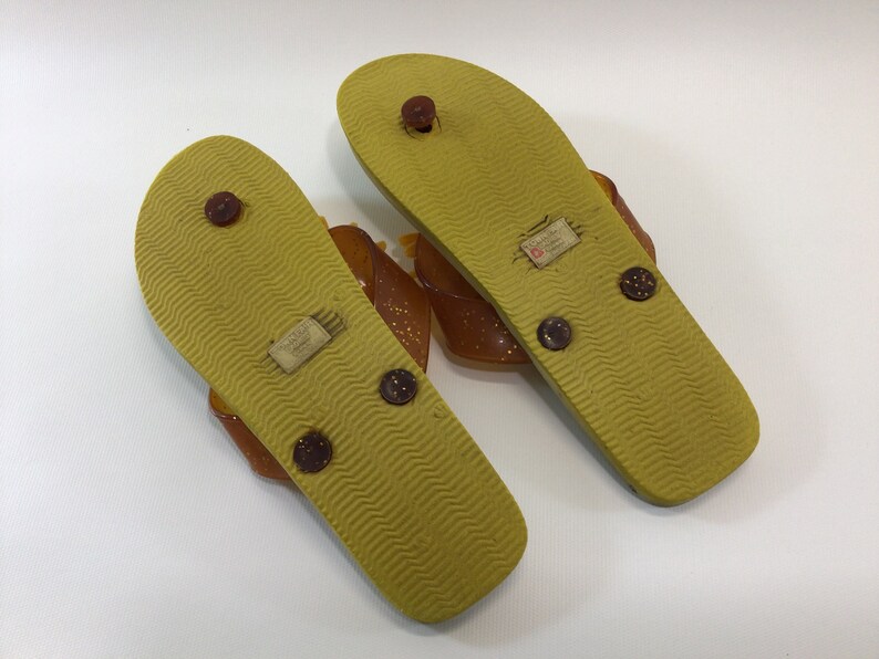 Retro Yellow Daisy Flip Flop Shoes Town Fair Ladies Vintage 60s Women's ...