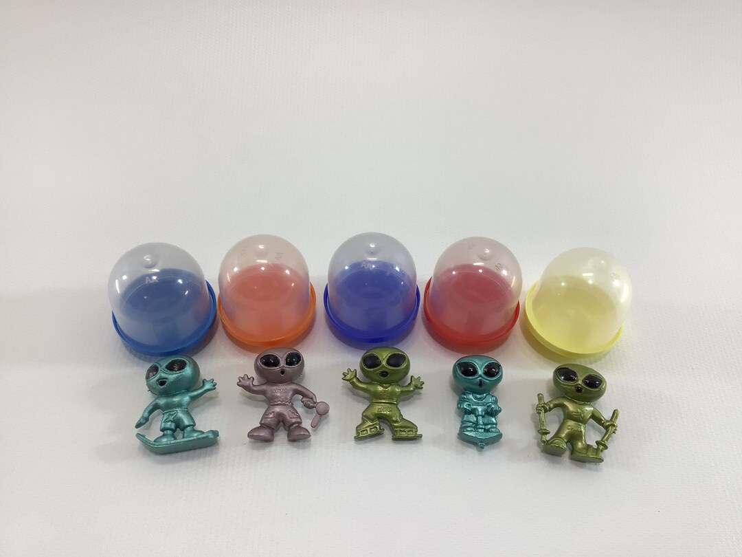 1980s Alien Extreme Sports Vintage Toy Gumball Vending Machine Prize ...
