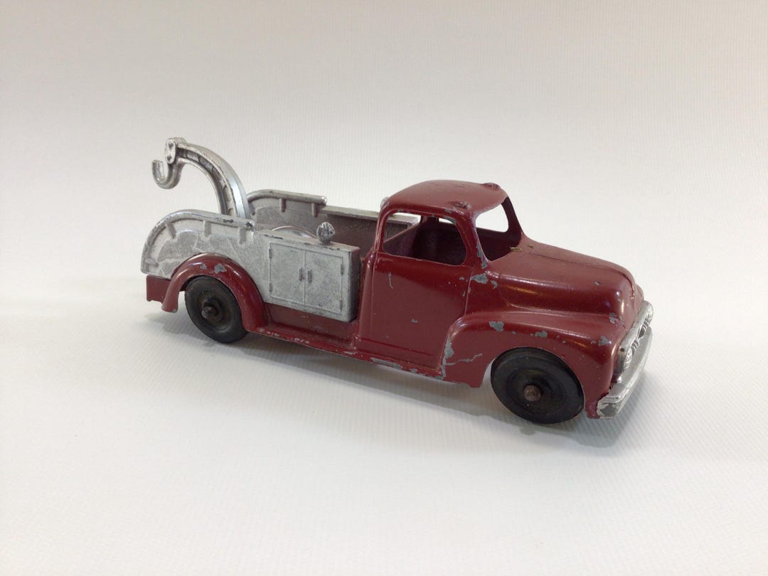Red Wrecker Tow Truck Vintage Hubley Kiddie Toy 452 Toy Utility Vehicle ...