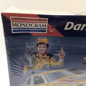 Monogram 1:24 Scale Model Kit 1994 Darrell Waltrip Combo Pepsi Cola and ...