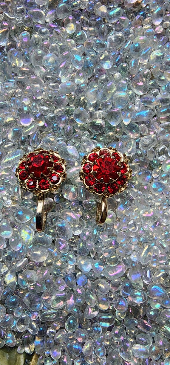 Vintage coro red & - Gem