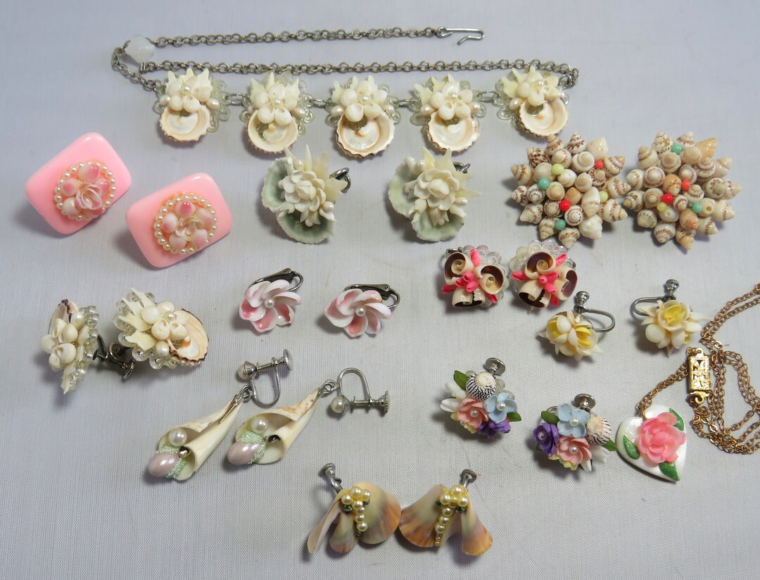 Vintage Hand Made Seashell Shell Art Jewelry Lot: Necklace & Earrings ...