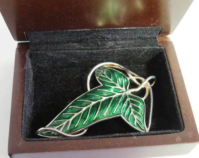 LORD of the RINGS Elven Leaf Sterling & Enamel Brooch Officially ...