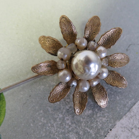 MIRIAM HASKELL Signed Gold Daisy Flower Stick Pin Sti… - Gem