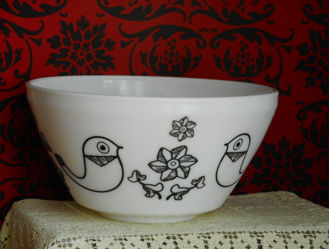 Vintage Charm Inspired by Pyrex. Birds of a Feather Bowl. 6C/1.4 L ...