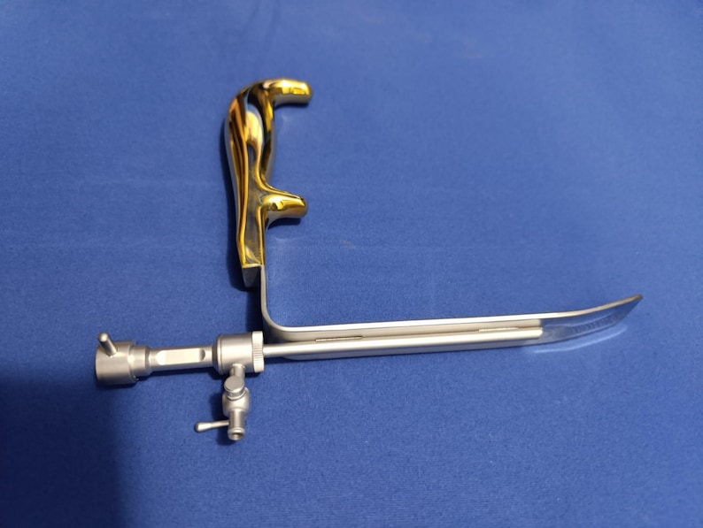 Ferreira Breast Retractor With Endoscopic Sheath| Surgical Instruments ...
