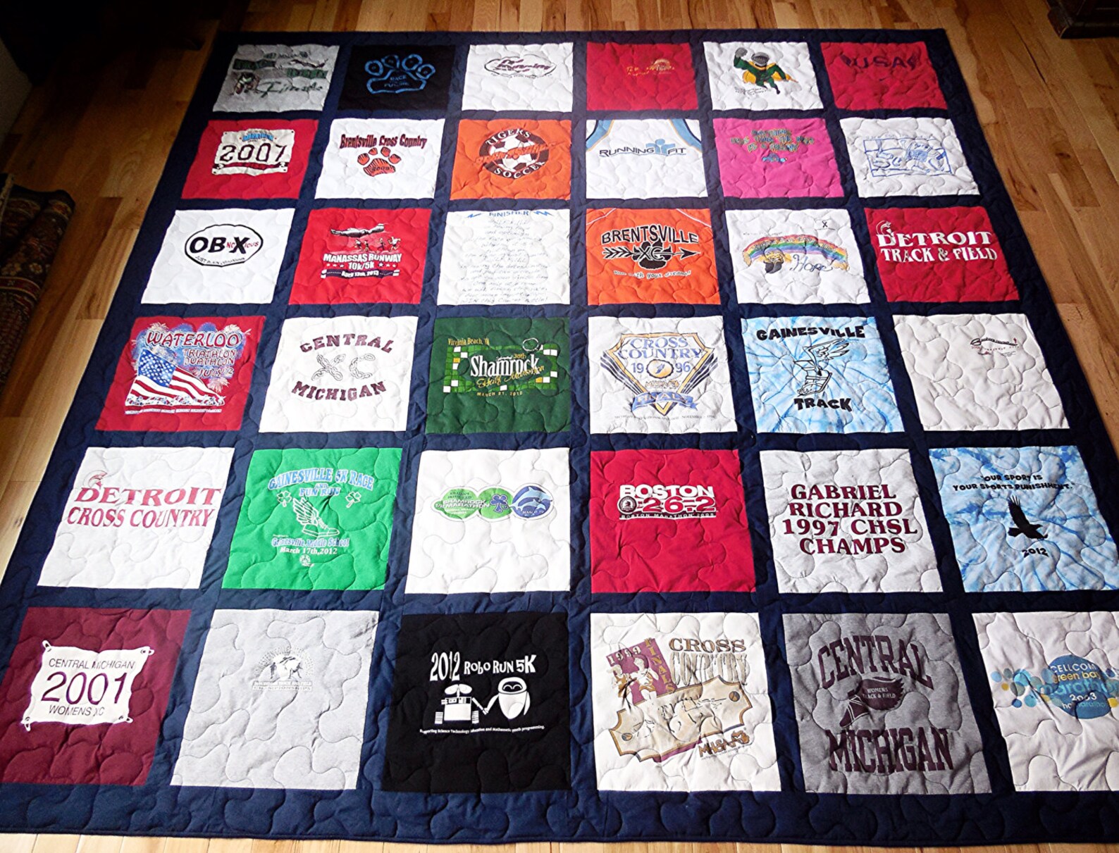 36 T-shirt Memory Quilt With Sashing *** FREE SHIPPING *** Superior ...