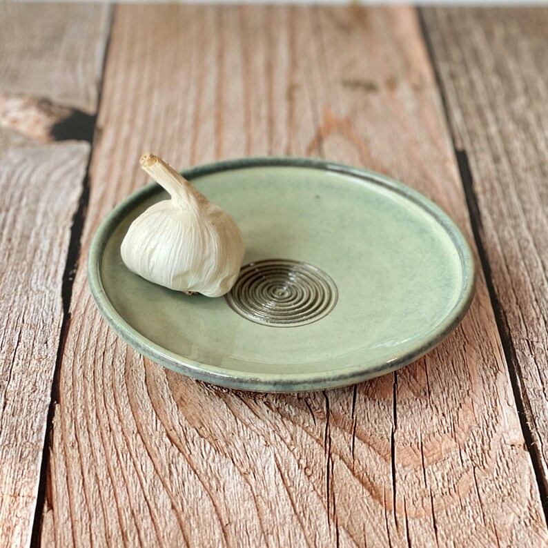 Garlic Grater Plate in Lagoon (sage Green) Garlic Grating Dish ...