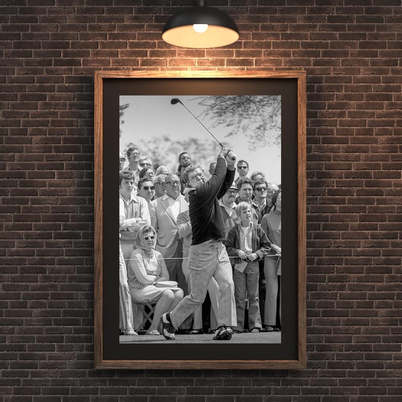 Arnold Palmer at 1972 Golf Clinic – Vintage Golf Photo, Wall Art, PGA ...