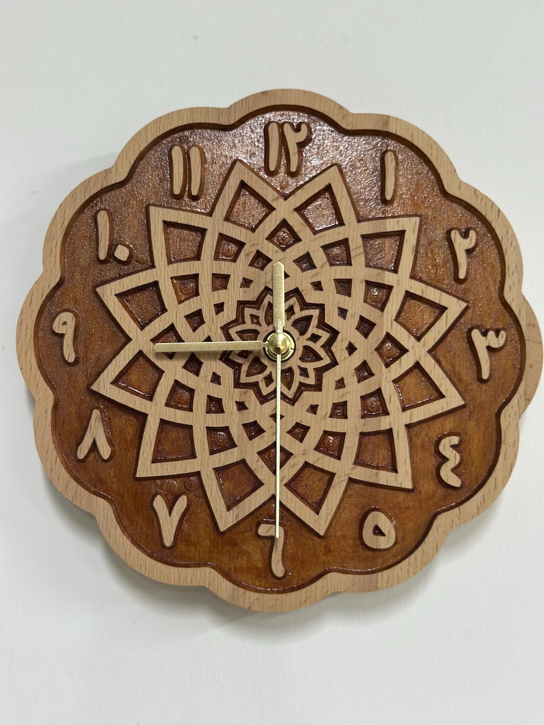 Wooden Clock - Arabic Numeral Walnut Table Clock: Modern Wood Desk ...