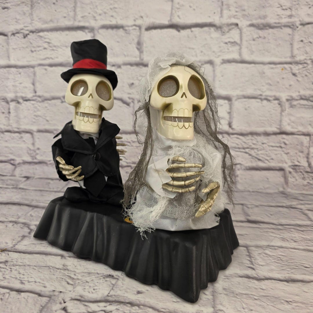 Vintage Halloween Deco Skeleton Bride & Groom Animated Singing Duo ...