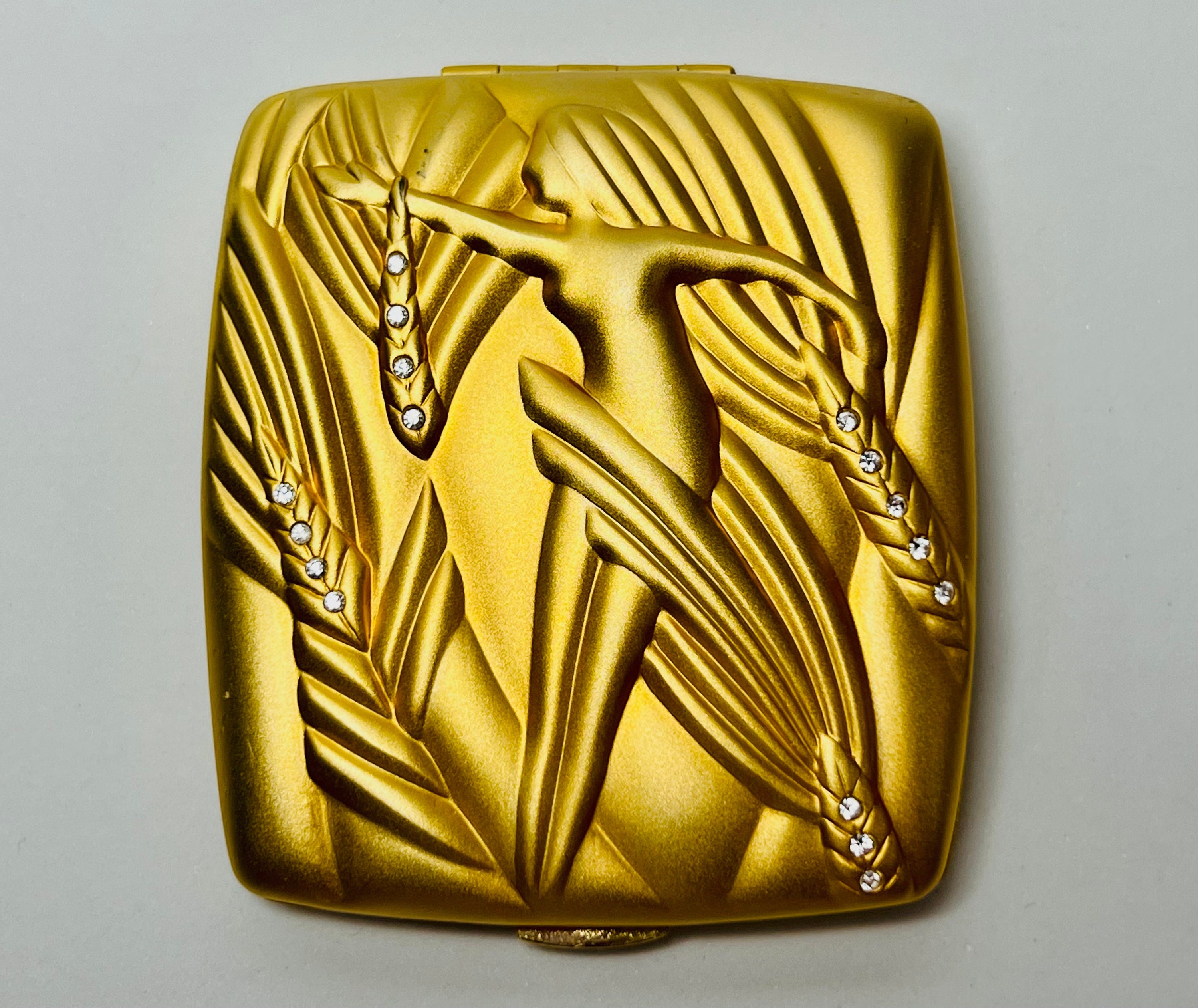 Estee lauder zodiac compact virgo 60 photos - Astrologytoyou.com