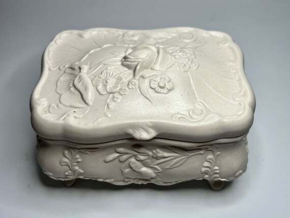 Bisque Porcelain Casket Jewelry Box - Vintage - Gem