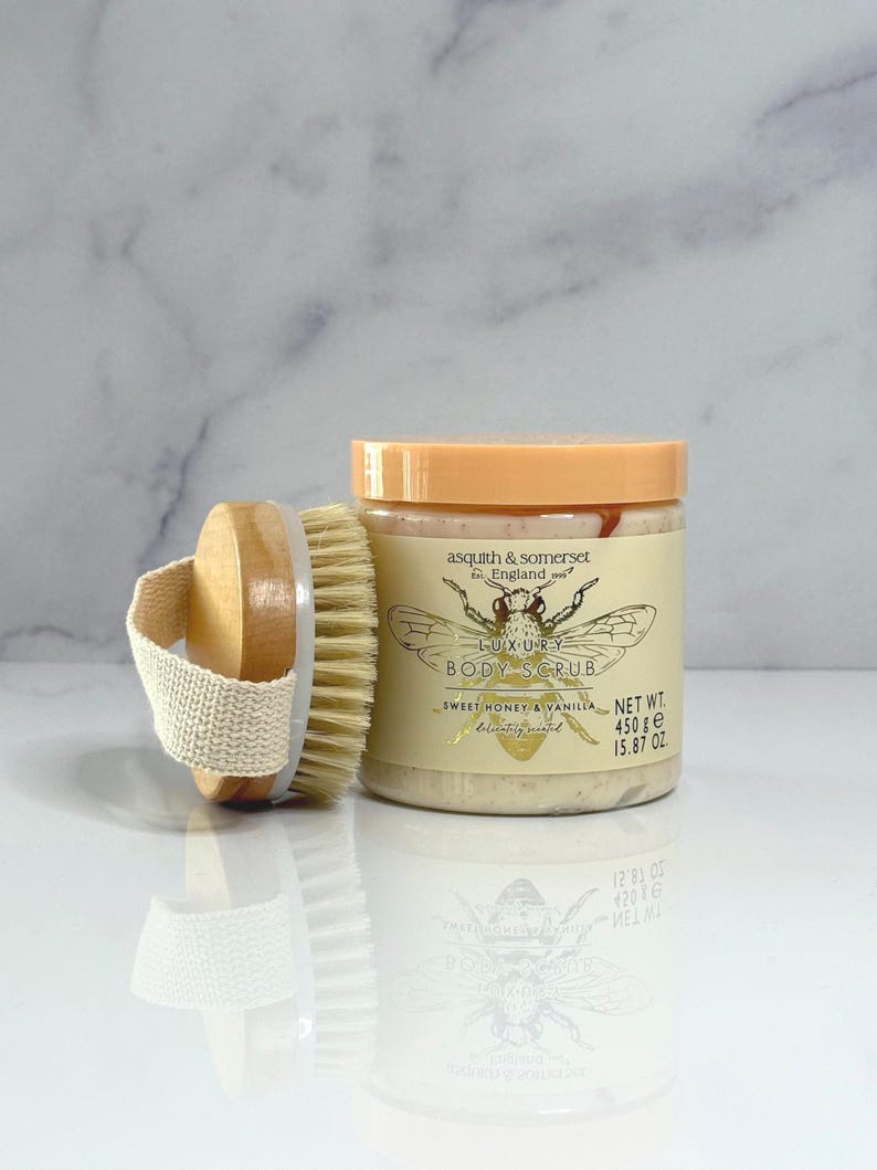 Luxury Housewarming Spa Gift Box - Cotton Towels, Candle & Body Scrub ...