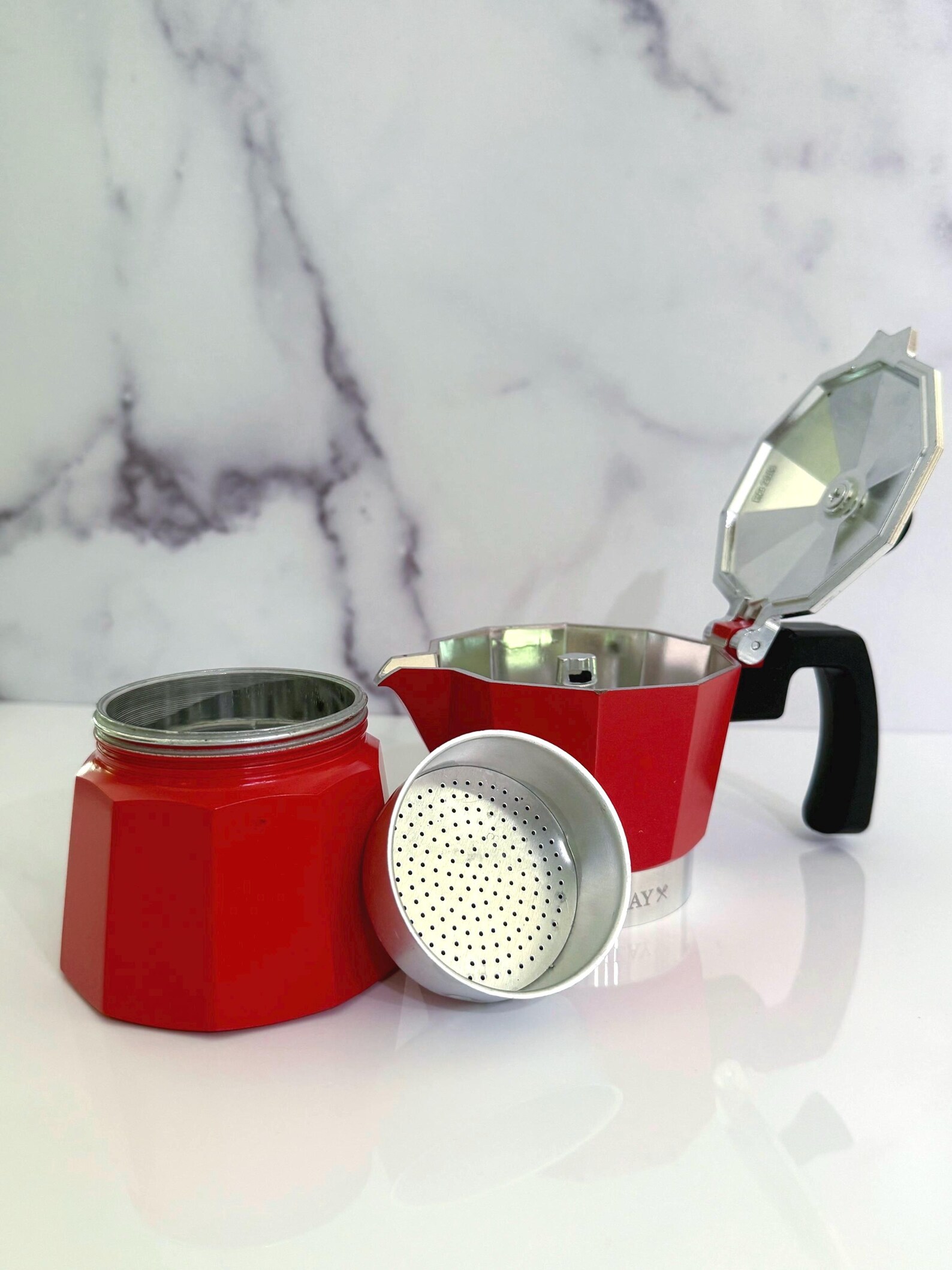 Authentic Chic Italian Espresso Gift Box - Illy Coffee, Moka Pot & Cups ...