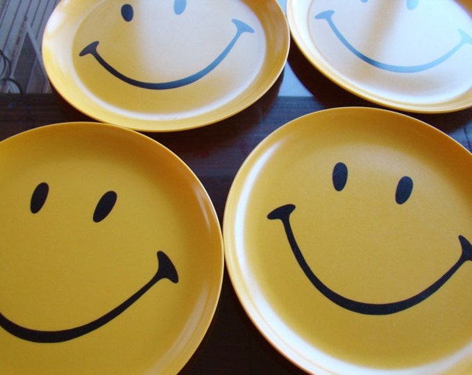 Four Vintage Melamine Smiley Face Plates - Etsy