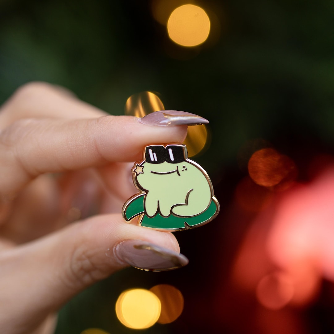 Cool Frogie - Hard Enamel Pin | 1 Inch: Animal Themed Green Frog Mini ...