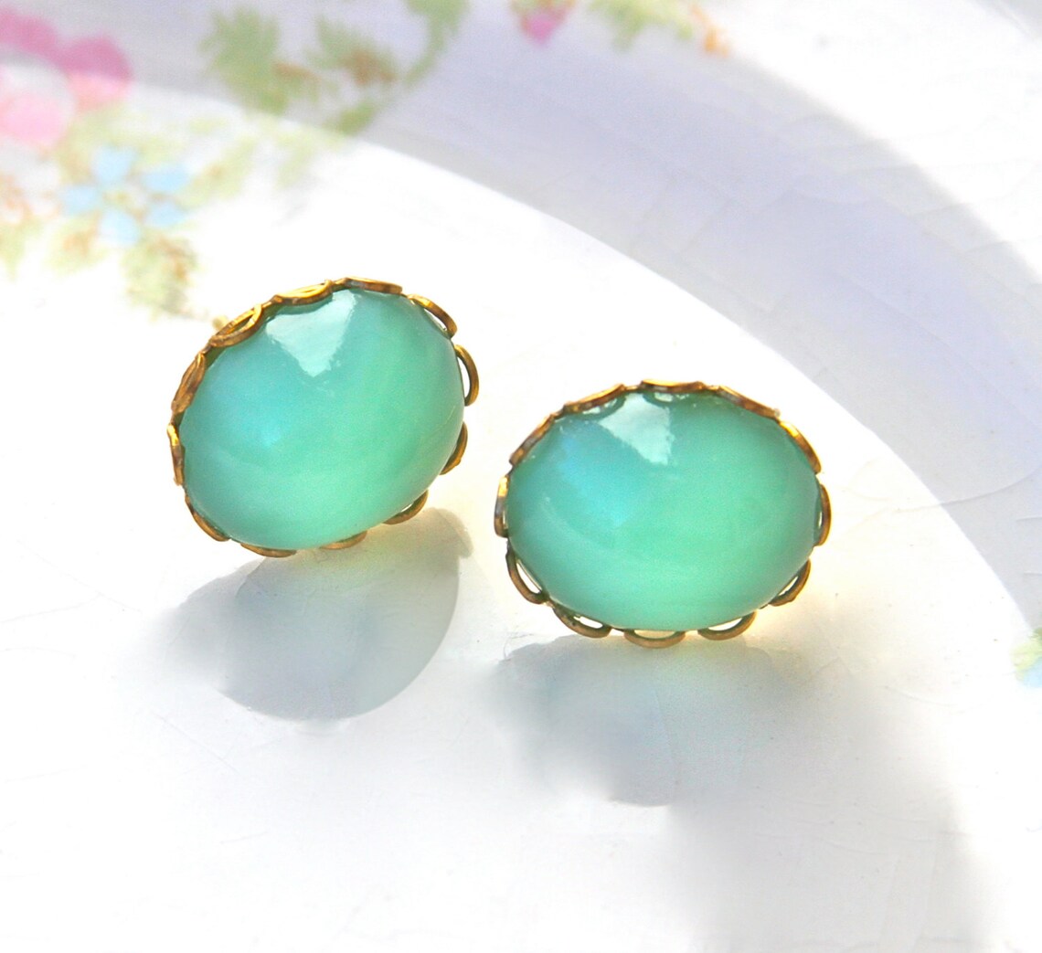 Vintage Mint Green Oval Moonstone Glass Scalloped Brass Post Earrings ...