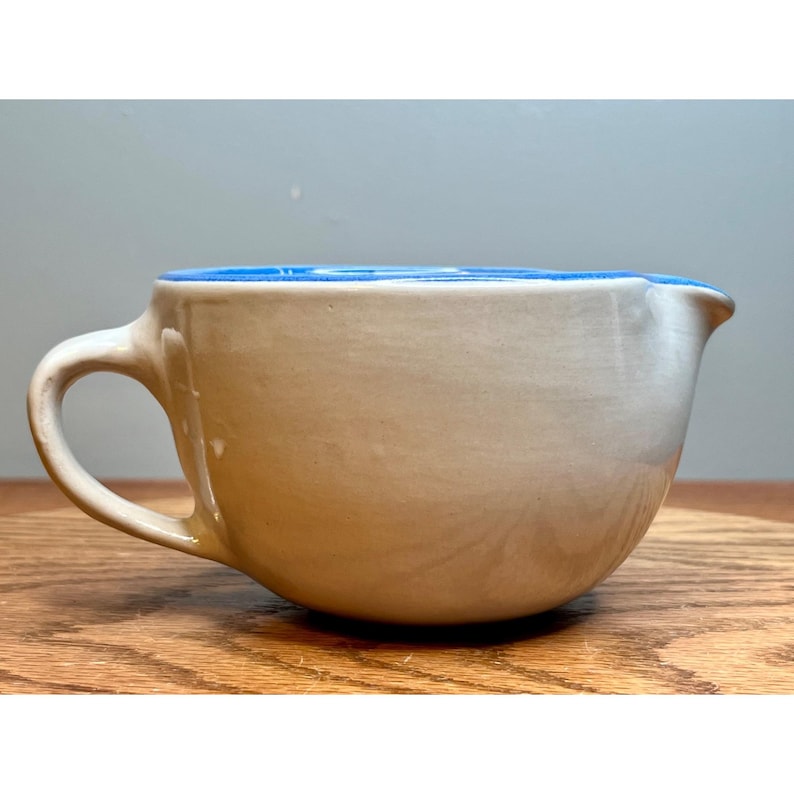 MA Hadley Pottery Stoneware Dairy Farm Cow Pattern Gravy Boat/cream ...