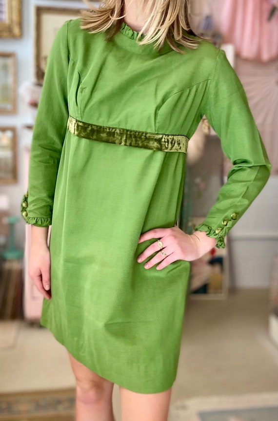 1960s Mod Green Mini Dress with Velvet Bow - Gem