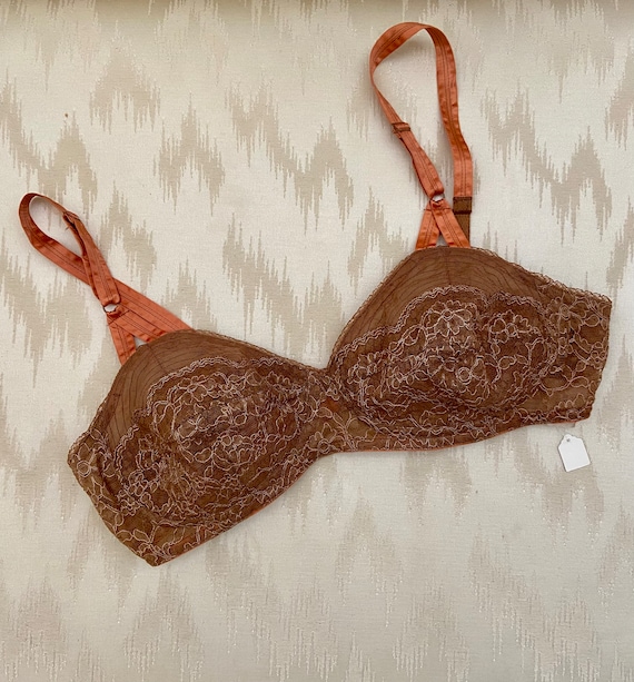 1940s Hollywood Vassarette Tan Lace Bra with Coral Sa… - Gem