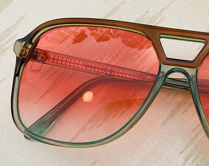 1970s Deadstock Two Toned Green Aviators With Rose Colored Lenses - Etsy