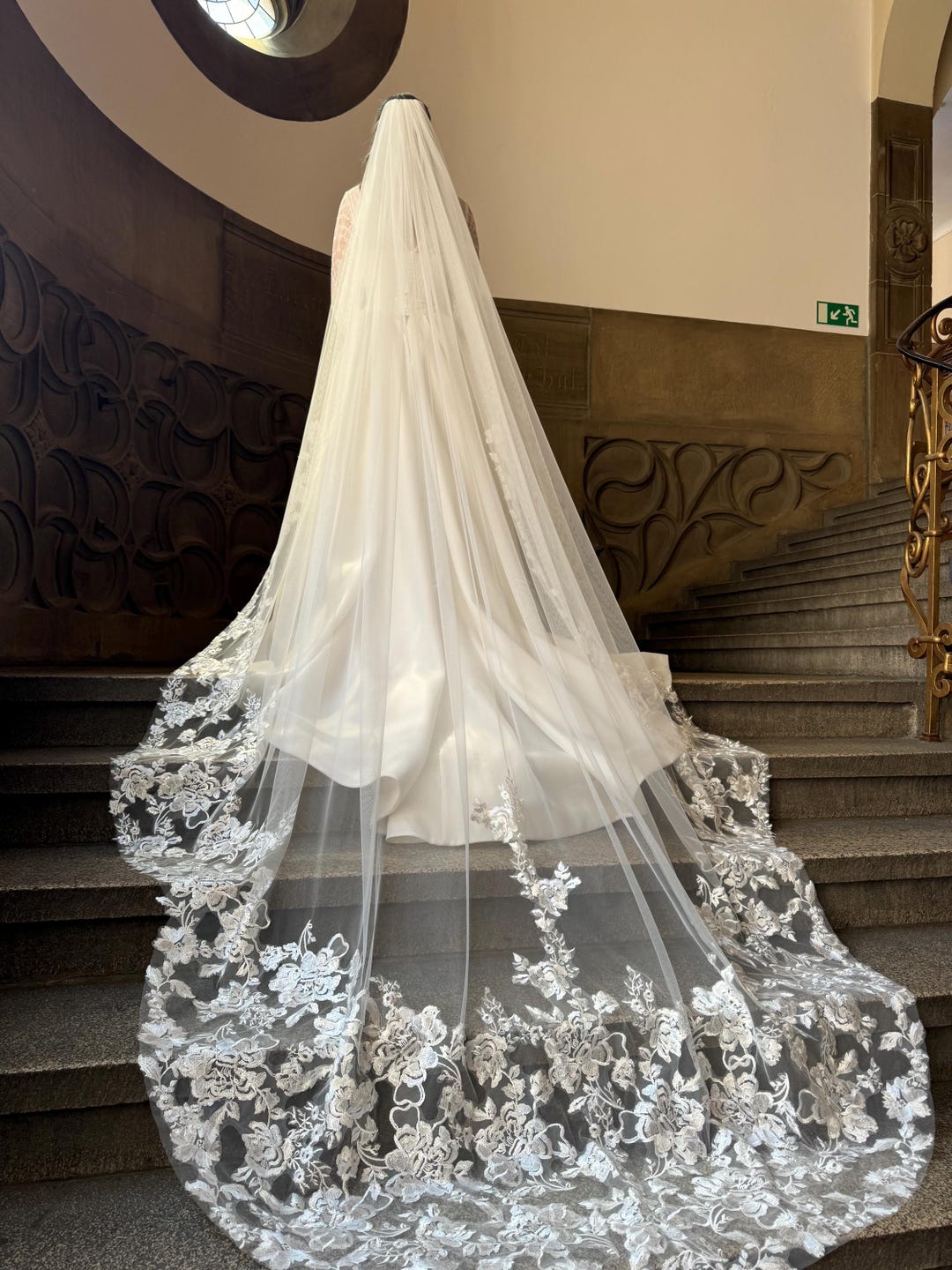 Long Wedding Veil 16 Feet, Light Ivory Veil, Beautiful Wedding Veil ...