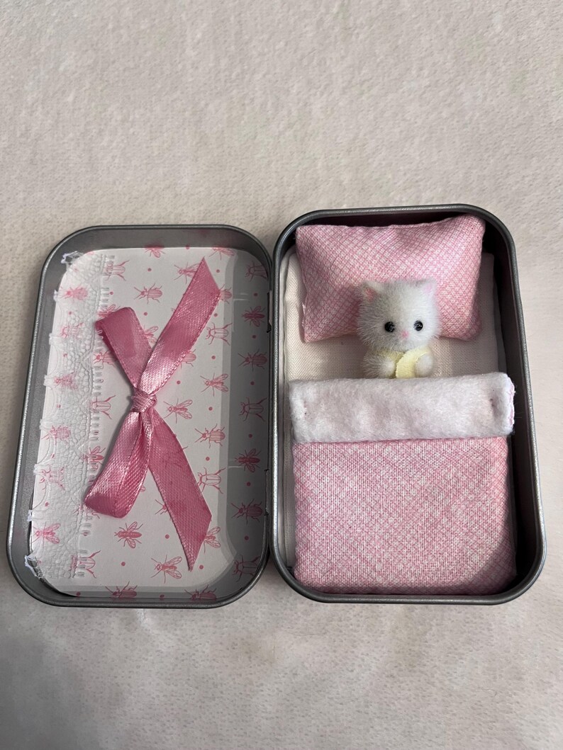 Calico Critters Altoid Tin Playset & Carrying Case - Etsy