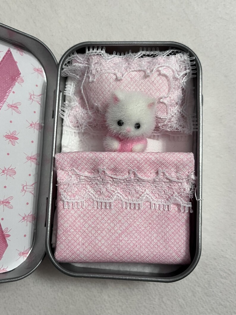 Calico Critters Altoid Tin Playset & Carrying Case - Etsy