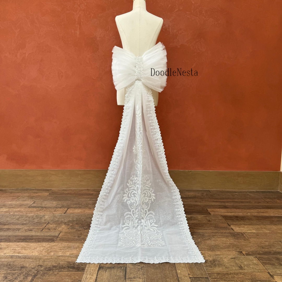 Detachable Bow Shape Accessories, Shimmer Fabric Train, With Lace ...