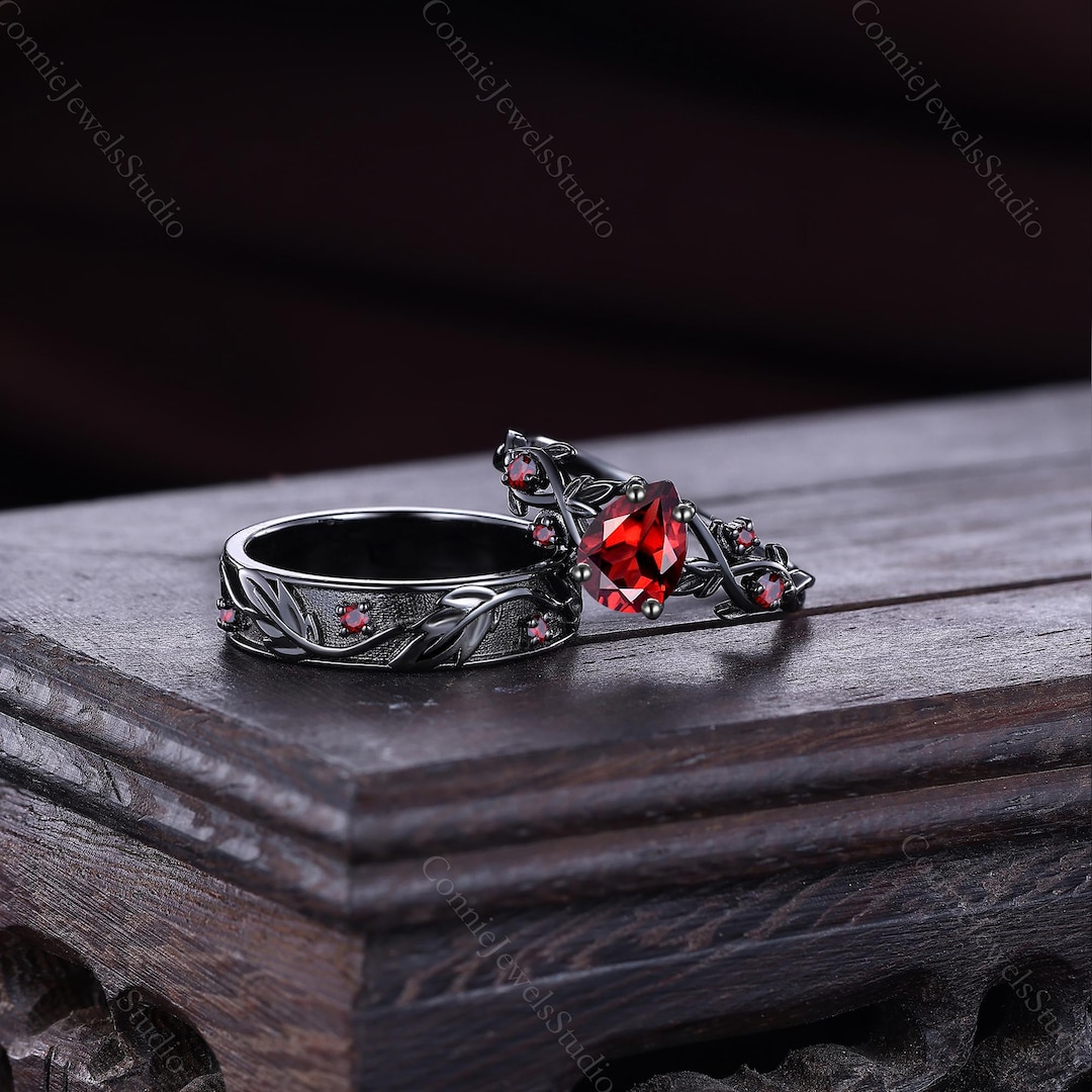 Goth Couples Ring Garnet Black Gold Ring Crystal Wedding Matching Band ...