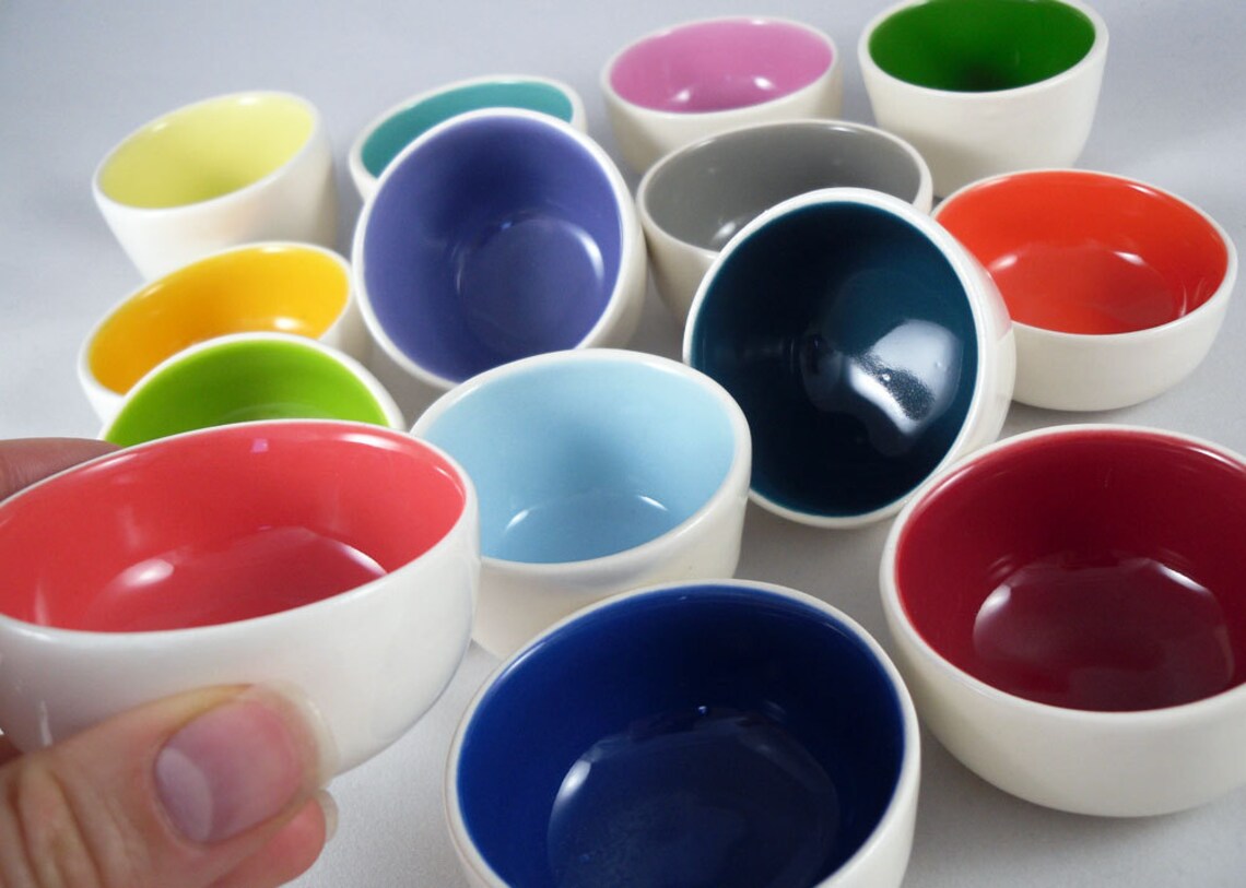 30 Custom Brightly Colored Pottery Bowls Sold at a Discounted Wholesale ...