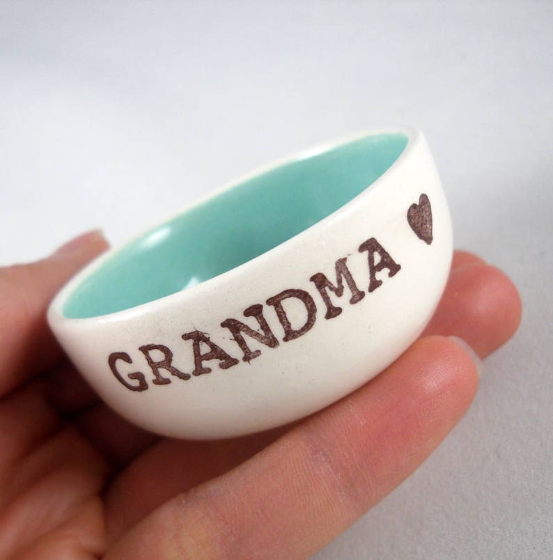 CUSTOM PILL HOLDER for Grandma - Personalized Name Handprinted on Jade ...