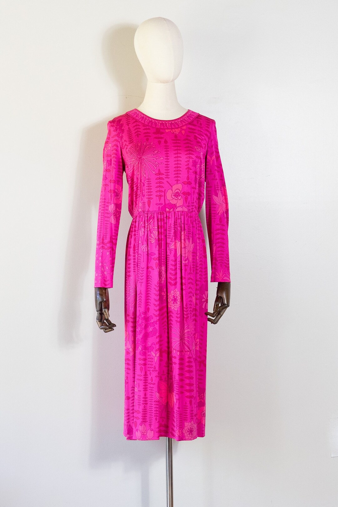 Vintage 1970s Alverado Bessi Bright Pink Printed Dress | 70s Designer ...