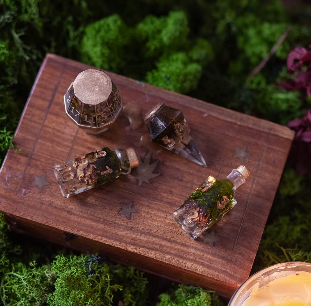Dice Set - Potion Dices - Druid Nature Elven - Moss and Pinecones - Etsy